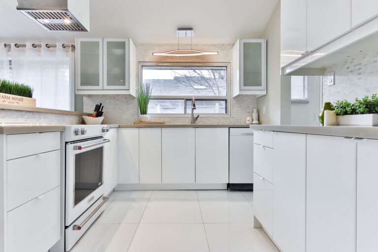 Stylish Kitchen Cabinets in Toronto – Toronto Kitchen Cabinets